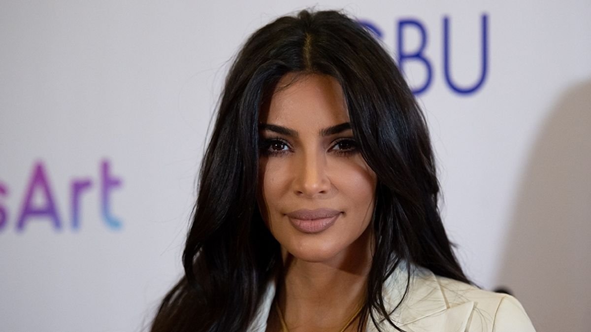 Kim Kardashian's Rice Water Hair Treatment Sparks Debate: Tradition vs ...
