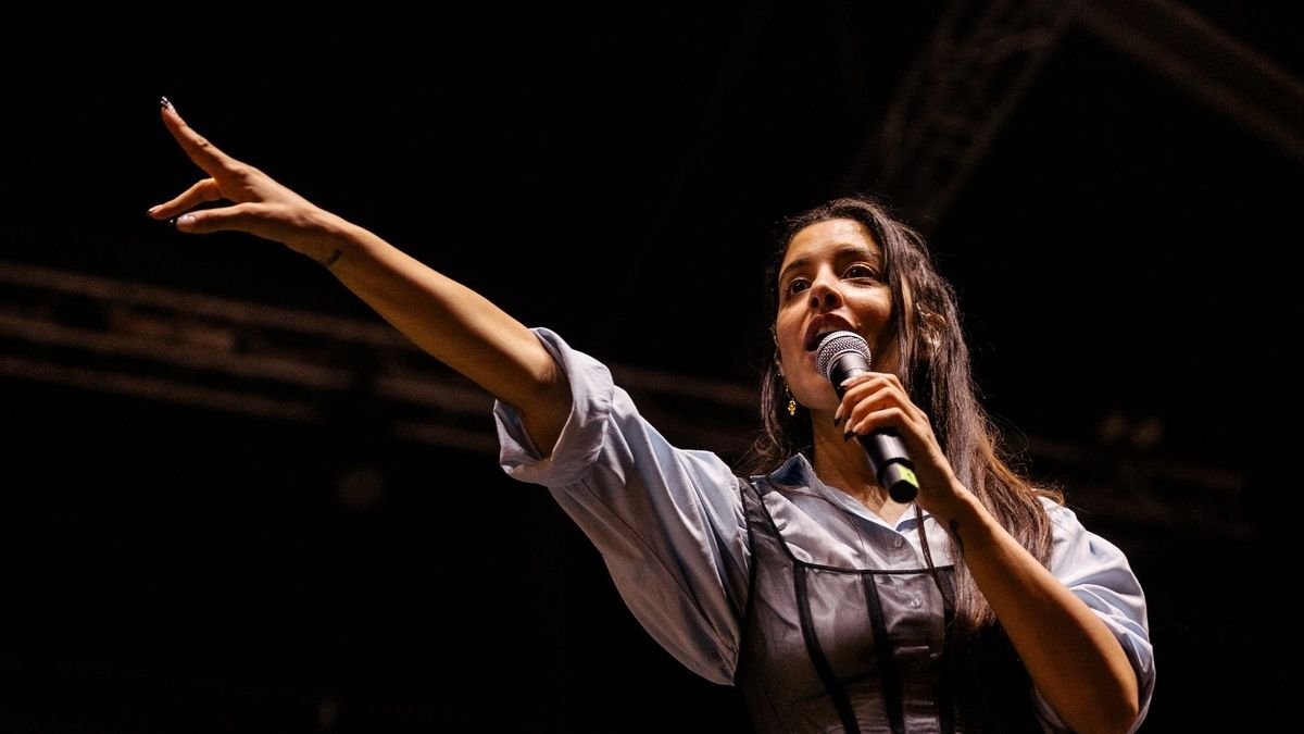 Greece Unveils 'Zari' by Marina Satti for Eurovision 2024, Aiming to ...