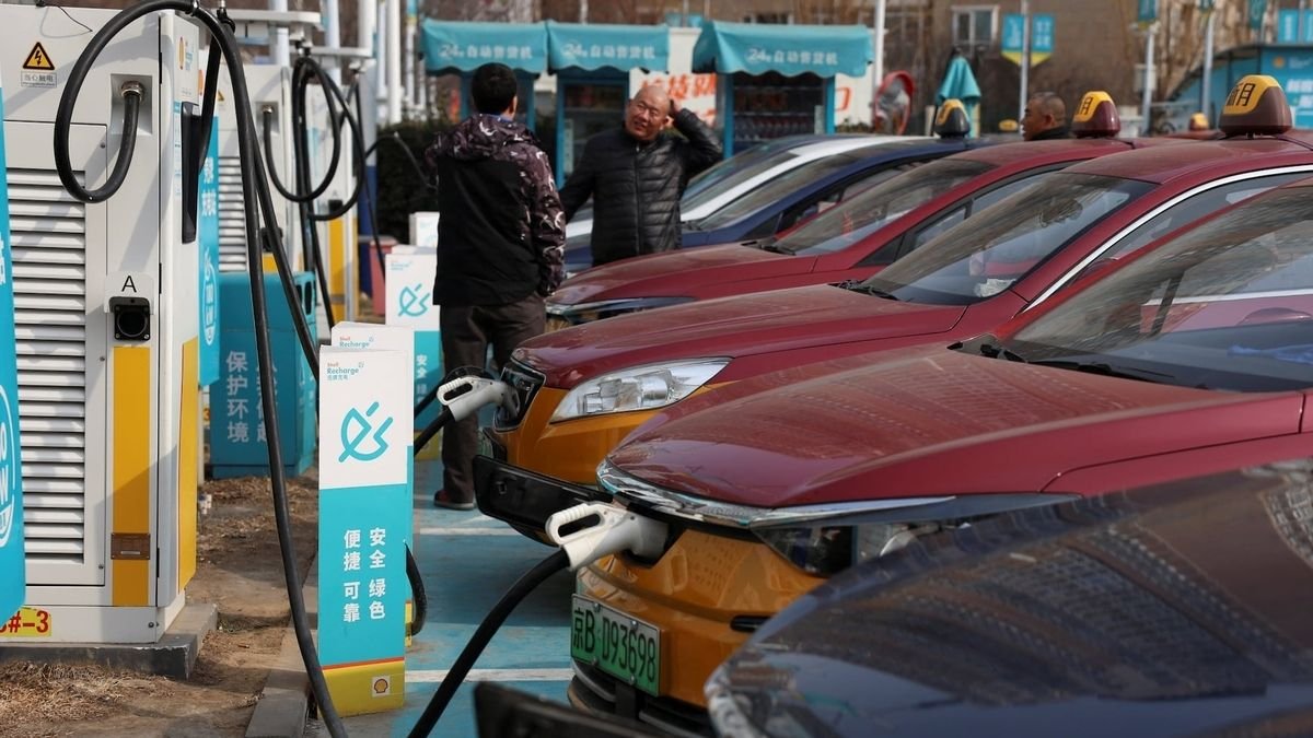 Sinopec Unveils Future of Driving with New EV Charging Hub in Beijing ...