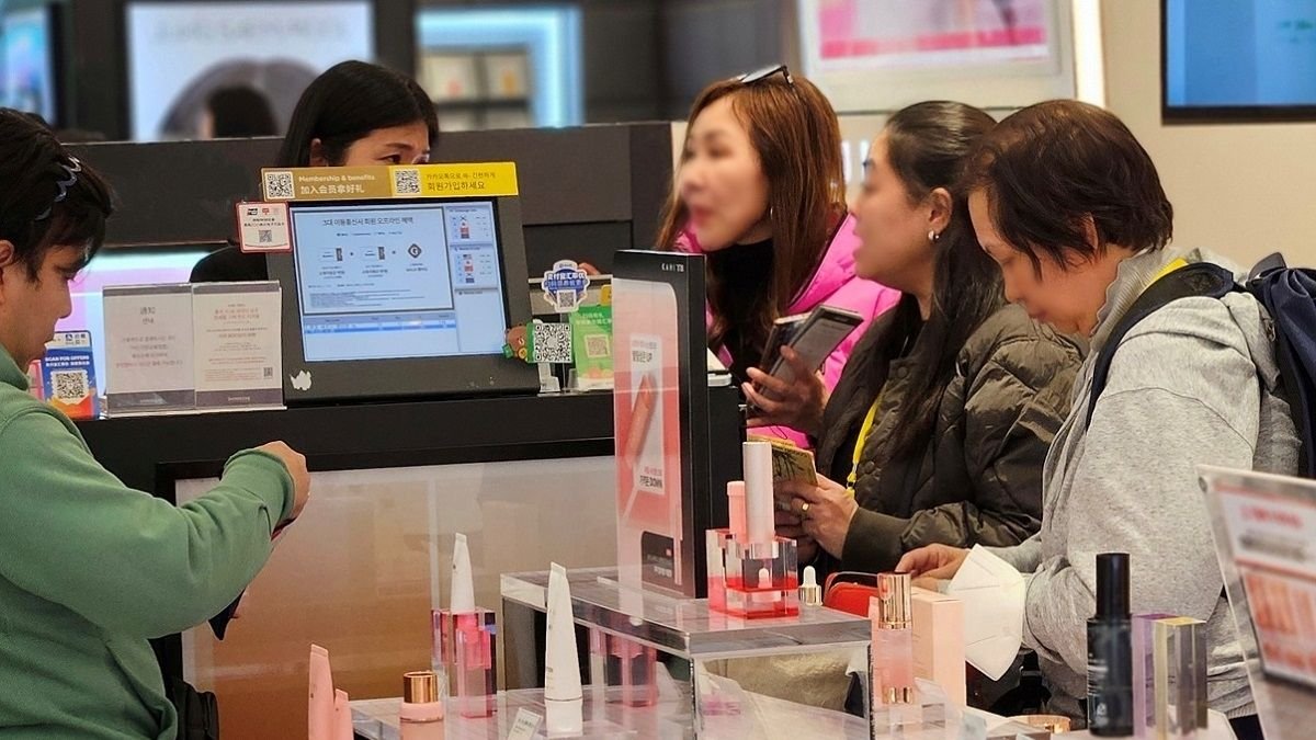 South Korea Cosmetic Exports Surge 21.7% in Q1 2024, Hitting Record High Amid Global K-Culture Craze